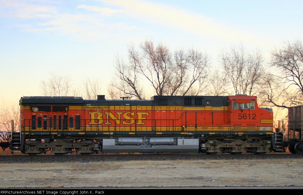 BNSF 5612